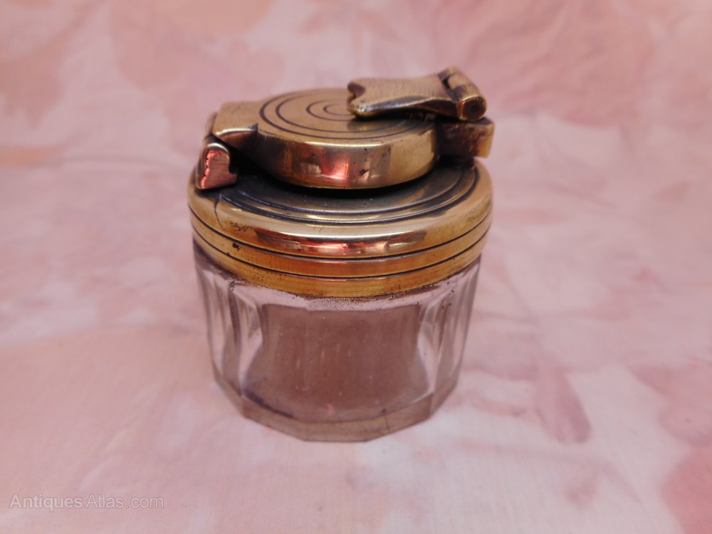 Antiques Atlas - Travelling Ink Well With Locking Mechanism. 19thc