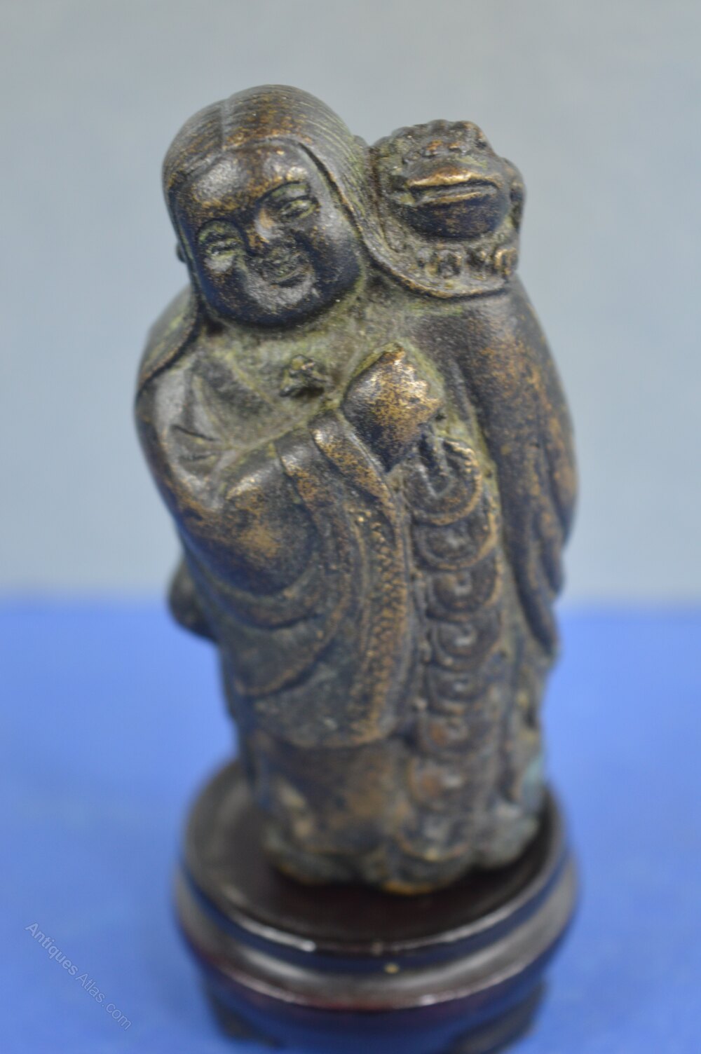 Antiques Atlas - Chinese Bronze Statue Immortal Liu Haichan, C1700 ...