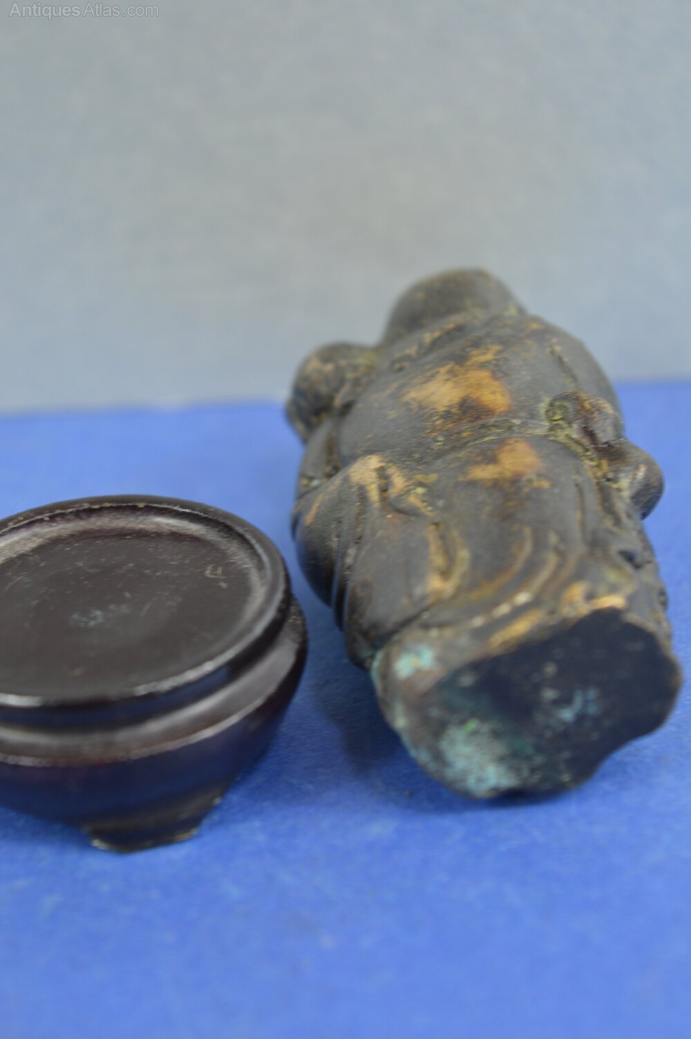 Antiques Atlas - Chinese Bronze Statue Immortal Liu Haichan, C1700 ...