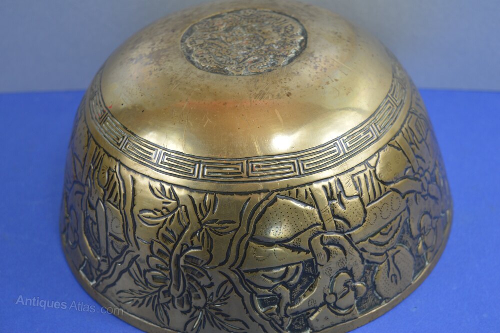 Antiques Atlas - Large (2kg) Chinese Bronze Bowl,c1910 as1056a614