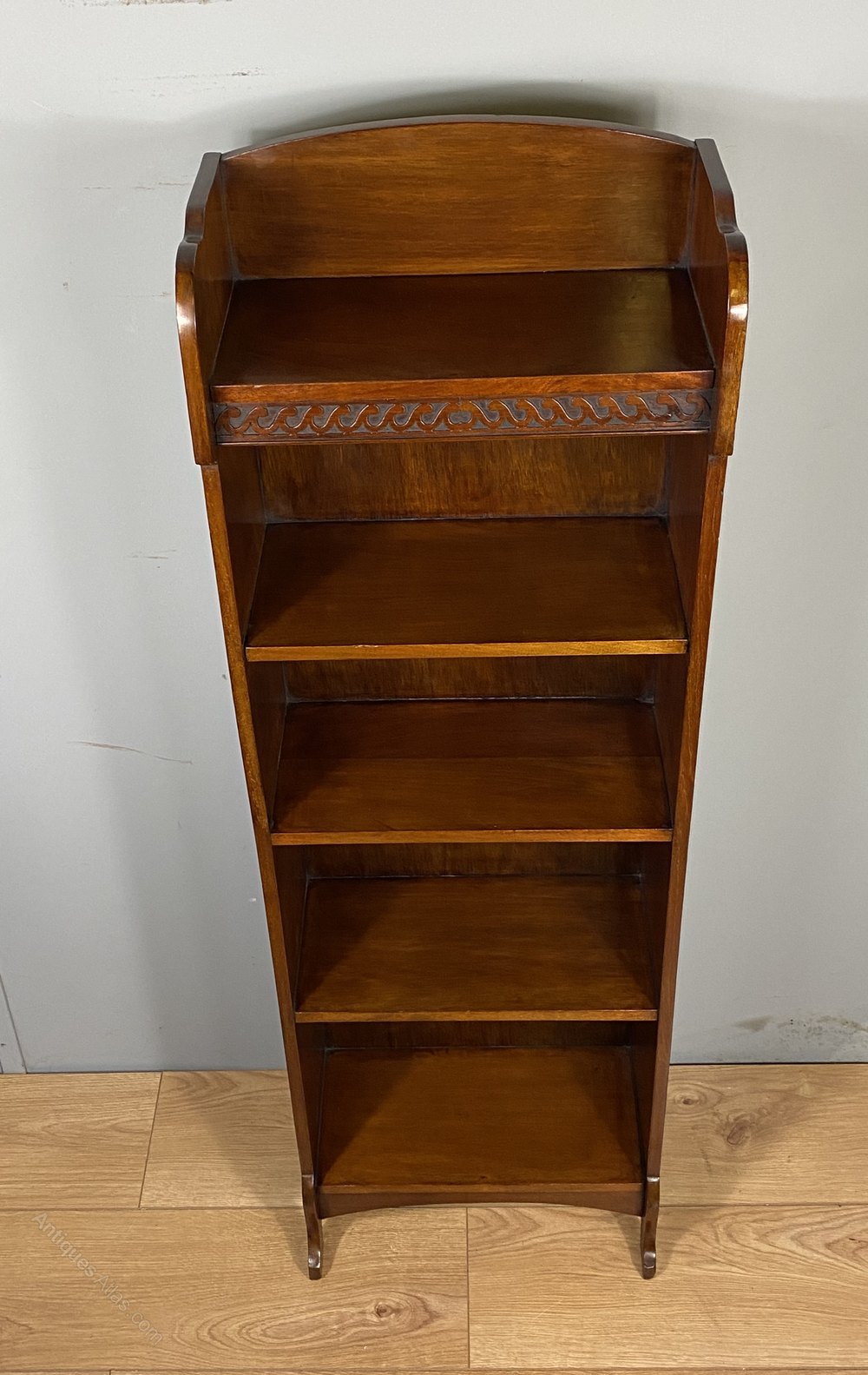 Small Open Mahogany Bookcase - Antiques Atlas