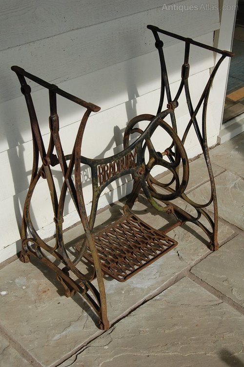Antiques Atlas - Vintage Sewing Machine Plinth [table Base] as075a2324 ...