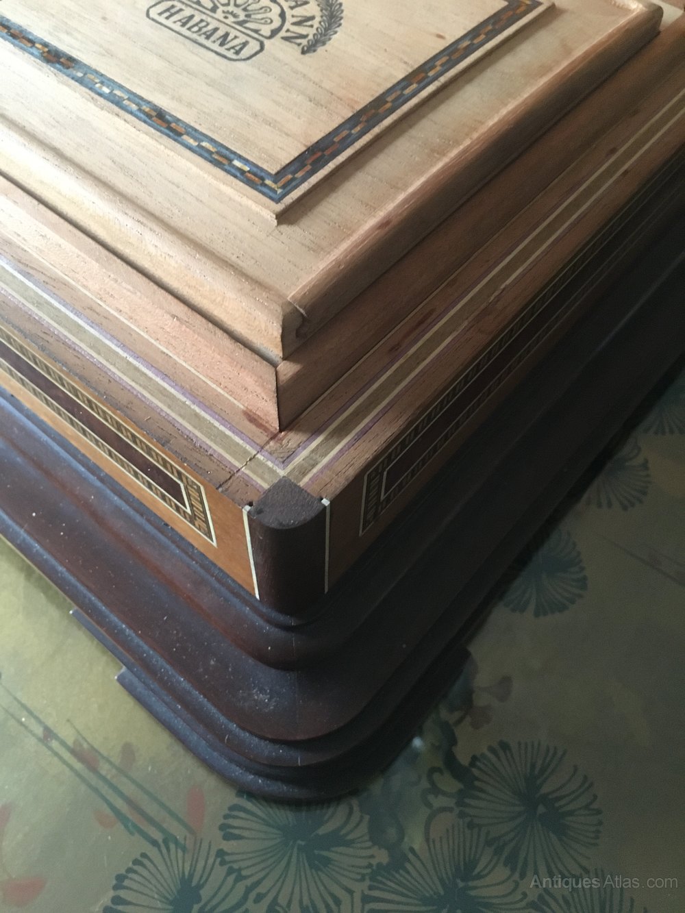 Antiques Atlas - A Good Quality Rare Cigar Box