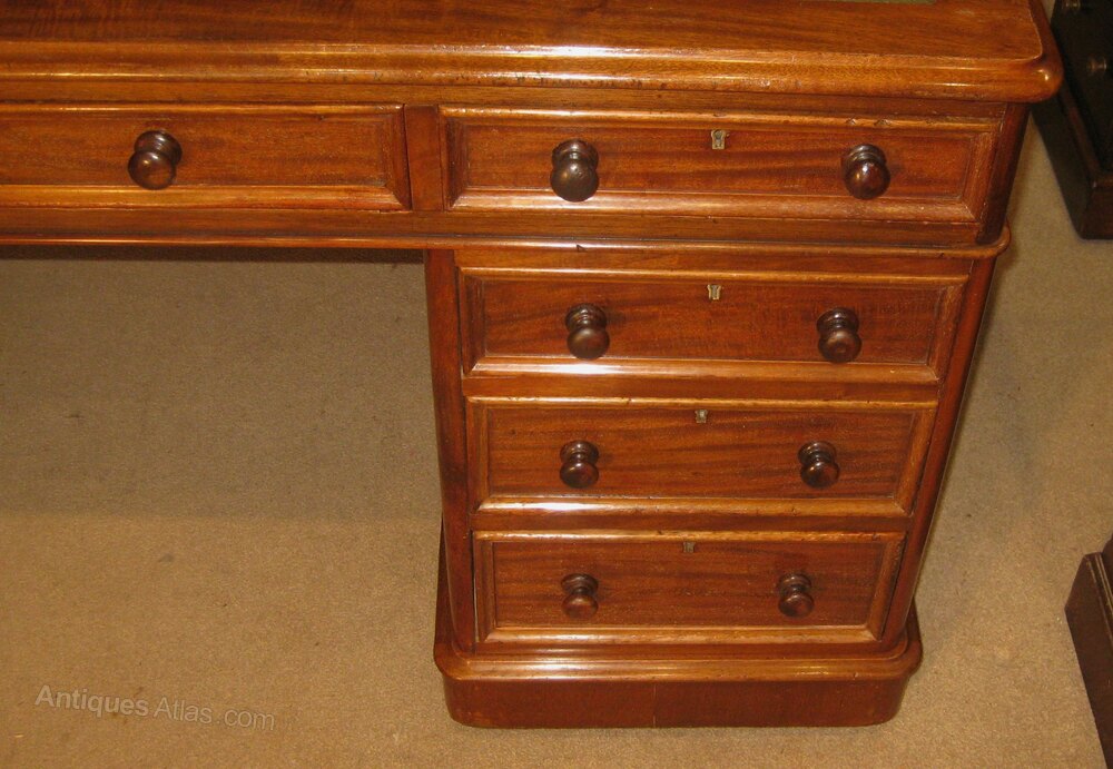 Victorian Mahogany, Round Cornered, Pedestal Desk as513a1105 / 6342 ...