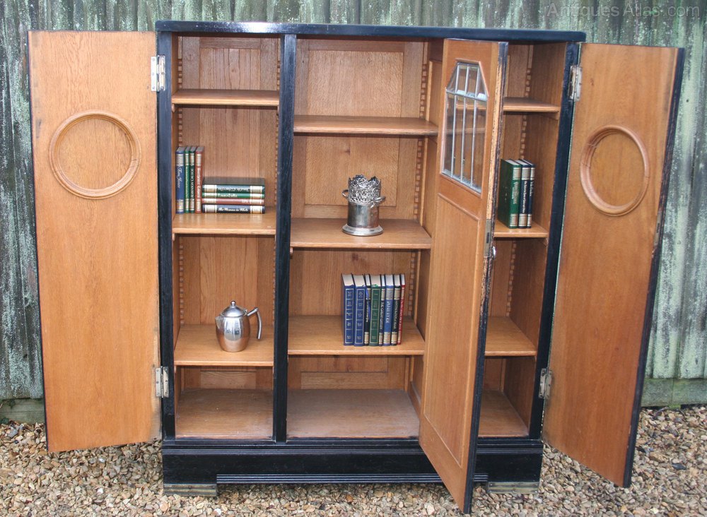 German Arts And Crafts 'Owl' Bookcase - Antiques Atlas