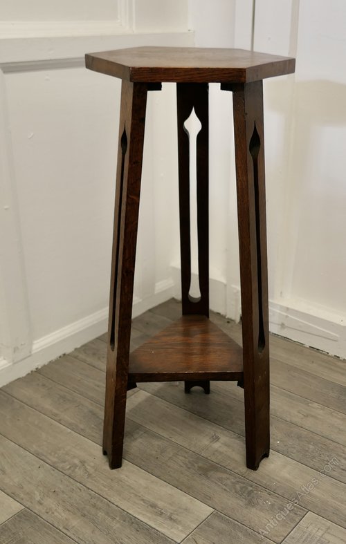 Arts And Crafts Golden Oak Octagonal Plant Stand - Antiques Atlas