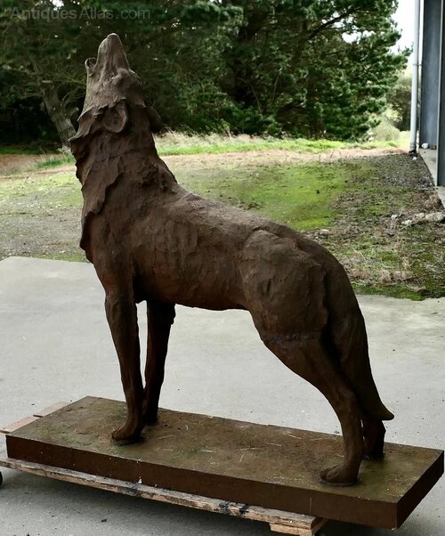 Antiques Atlas - Cast Iron Statue Of A Huge Howling Wolf as284a12841 / KF46