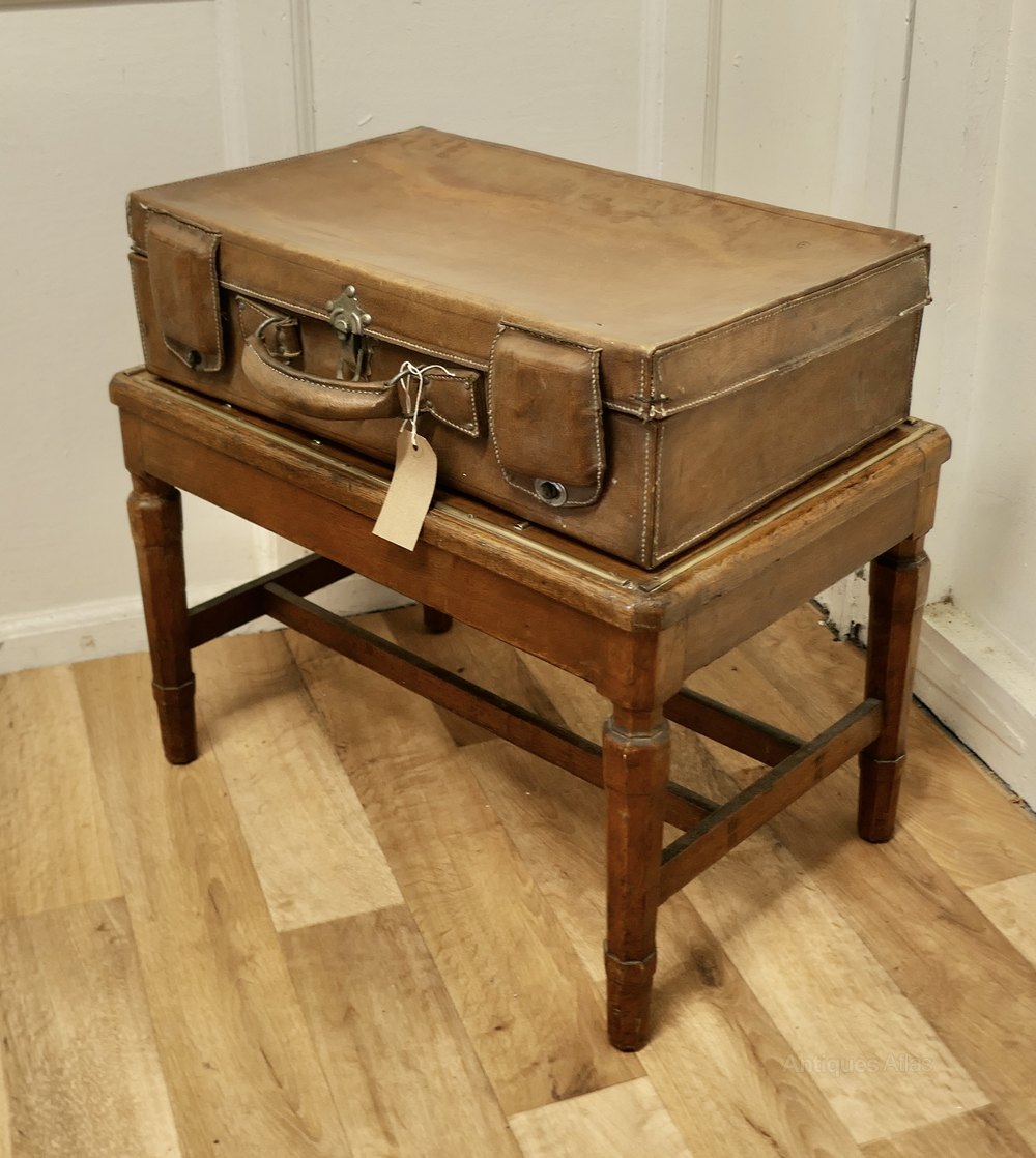 Very Sturdy Golden Oak Luggage Rack Suitcase Stand as284a8325 / CC25 ...