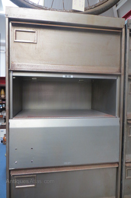 Antiques Atlas - Vintage Roneo Industrial Ten Section Locker as126a1685
