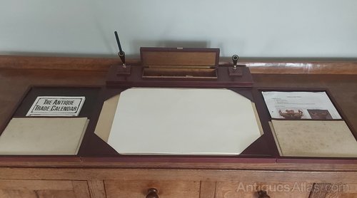 Antiques Atlas - A Top Quality Desk Companion By Etienne Aigner.