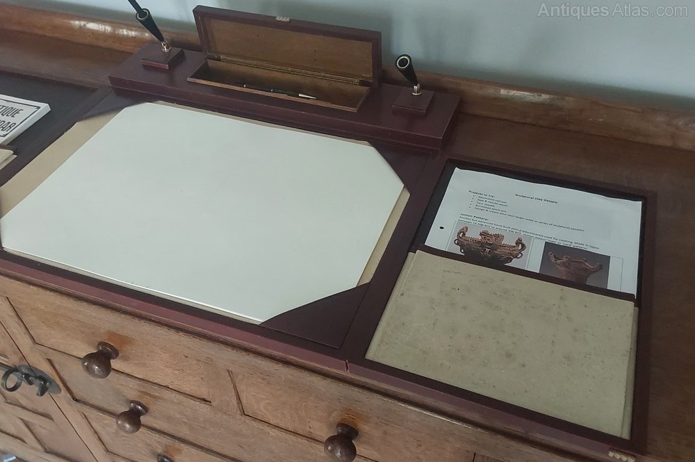 Antiques Atlas - A Top Quality Desk Companion By Etienne Aigner.