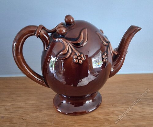 Antiques Atlas - Cadogan Teapot By Copeland Spode. C1860. as1007a980