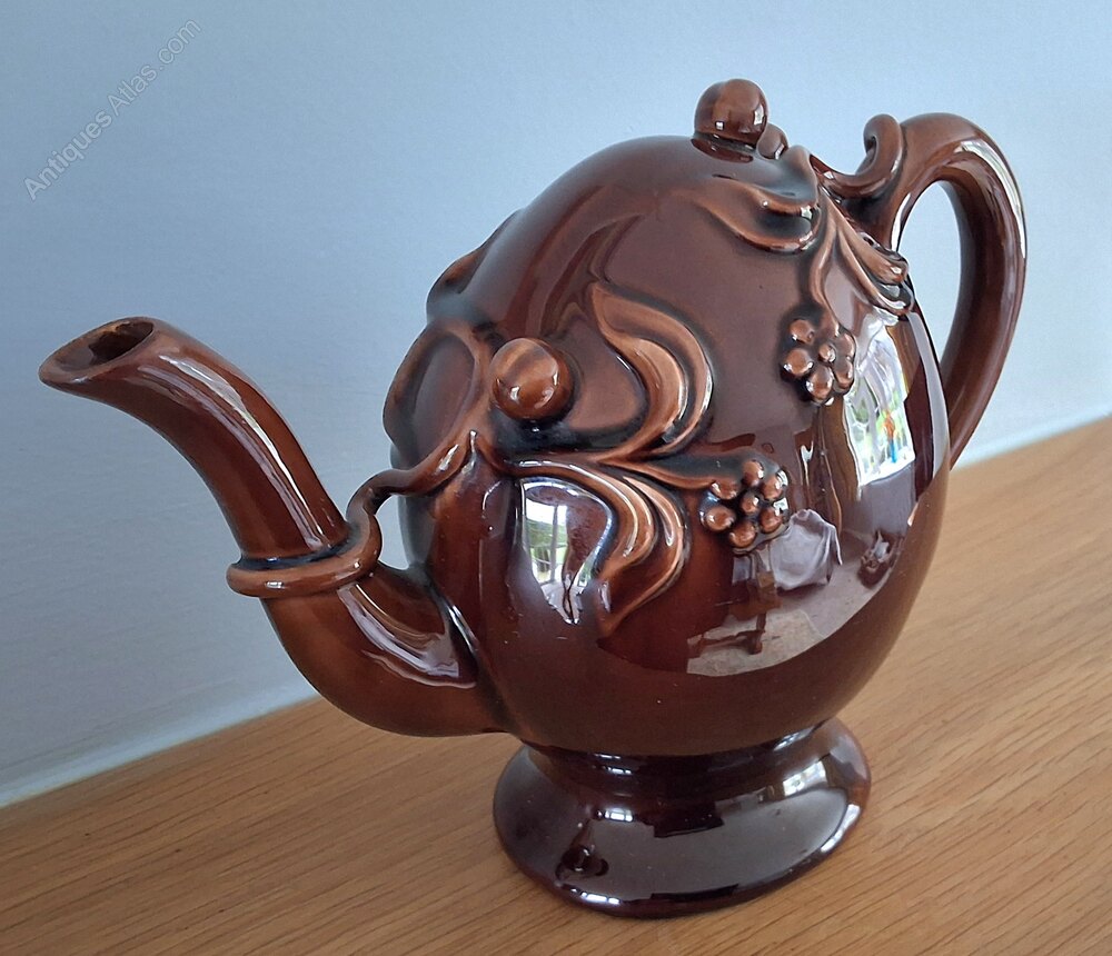 Antiques Atlas - Cadogan Teapot By Copeland Spode. C1860. as1007a980