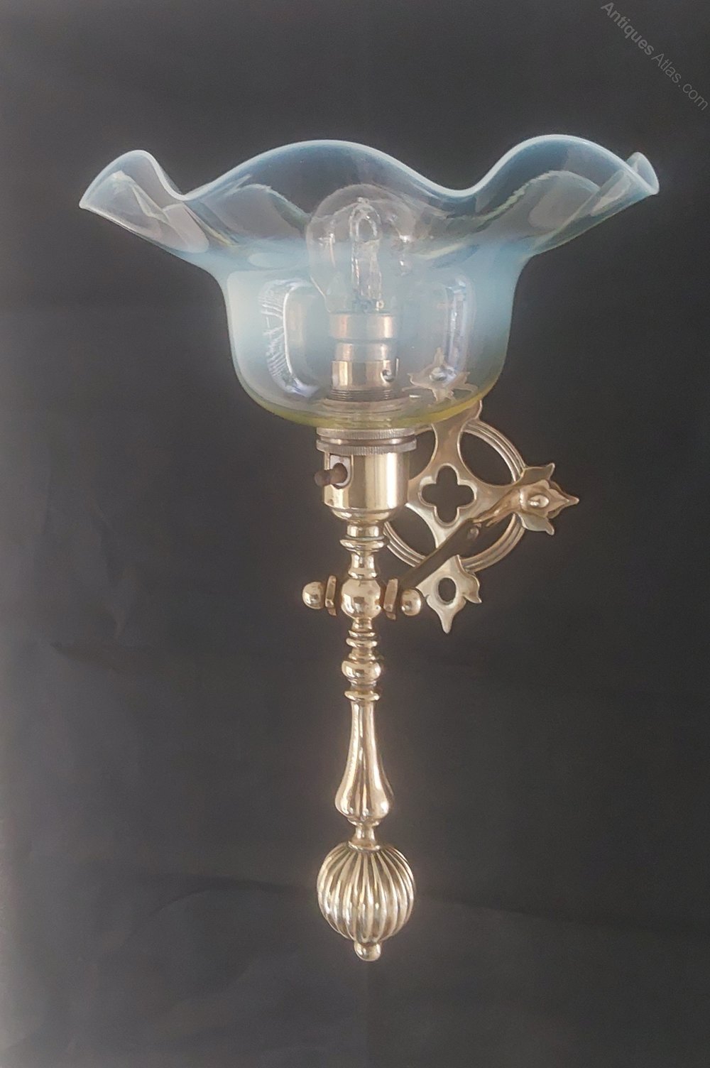 Antiques Atlas - English C1900 Arts And Crafts Gimbal Table Lamp.