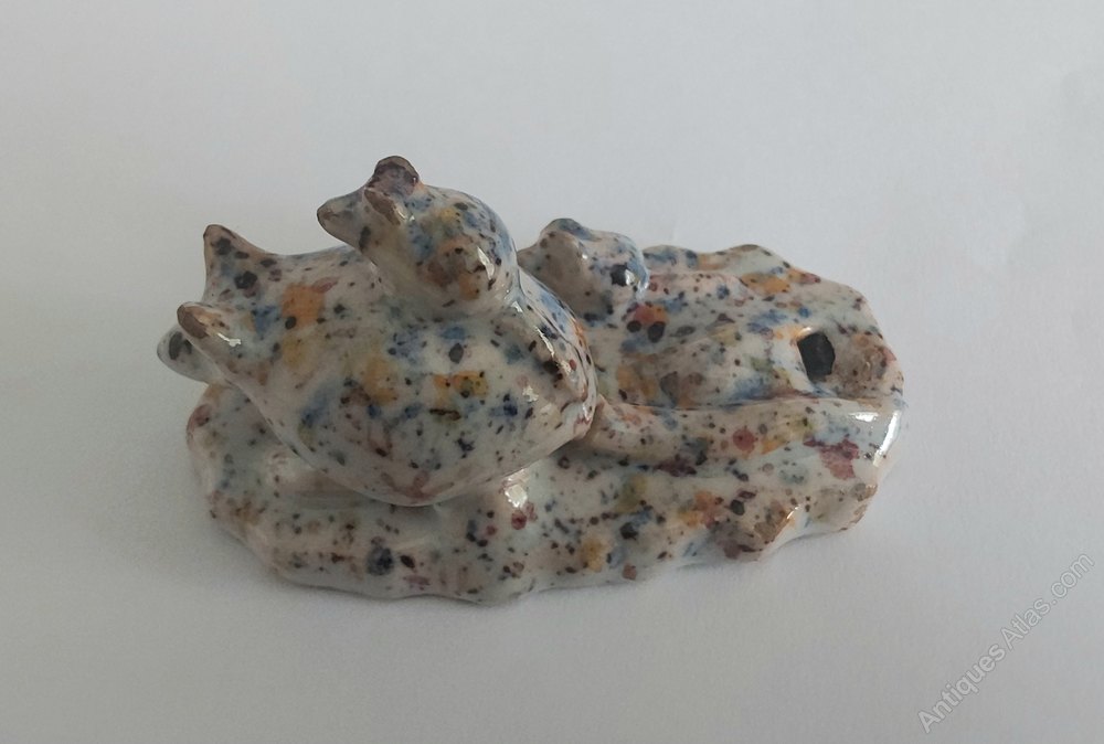 Antiques Atlas - Splatterware Mouse Whistle Circa 1800.