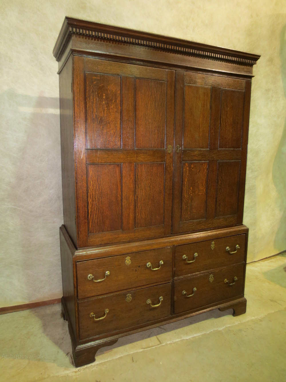 19th Century Oak Linen Press - Antiques Atlas