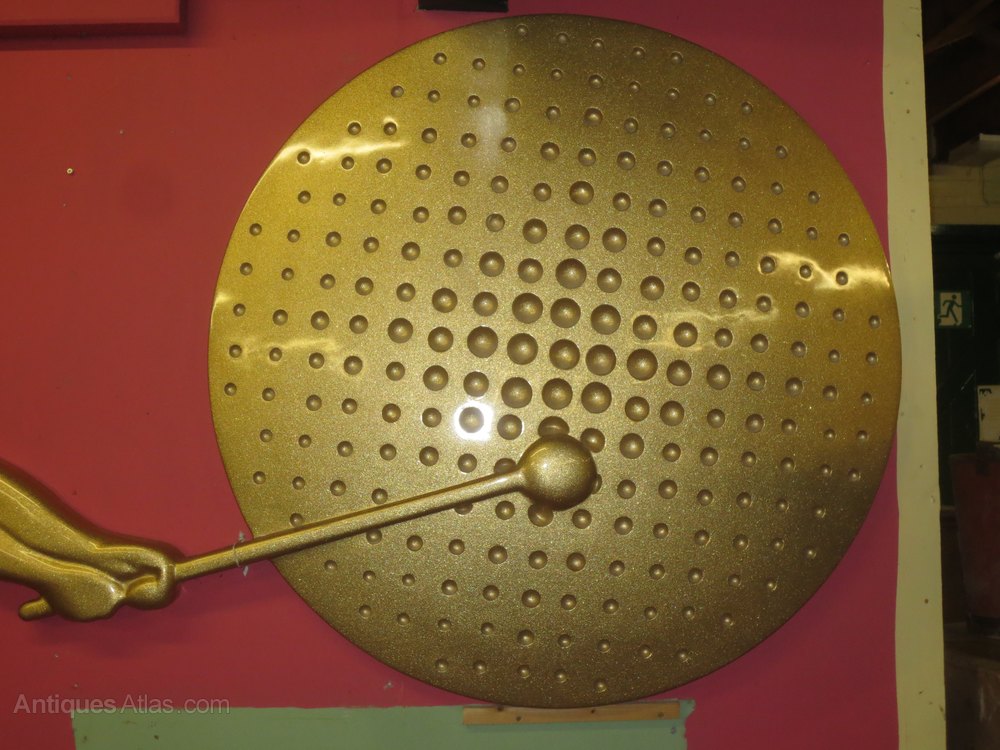 Antiques Atlas - Rank Organisation Gongman