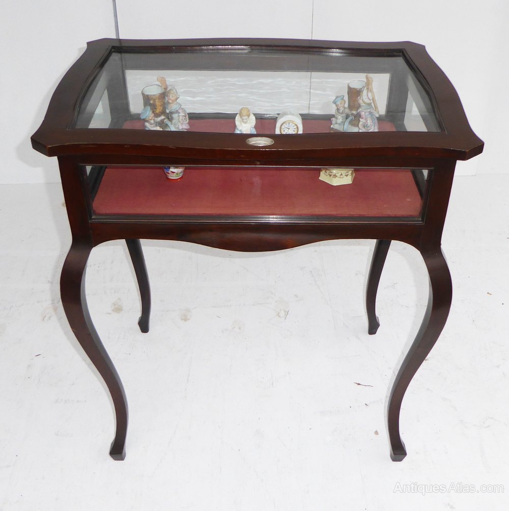 Victorian Mahogany Bijouterie Table - Antiques Atlas