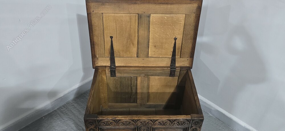 Very Small Oak Inlaid Coffer as122a5325 - Antiques Atlas