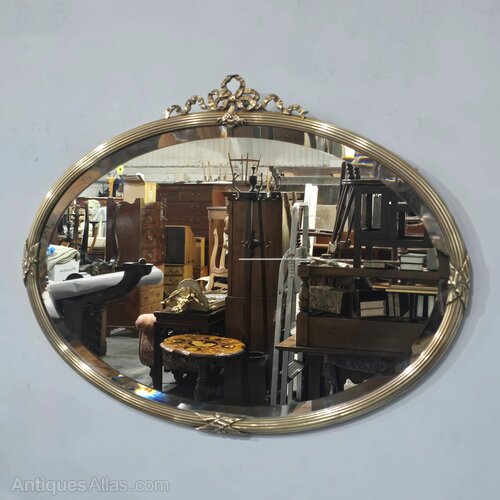 Antiques Atlas - Victorian Oval Brass Mirror as122a5331