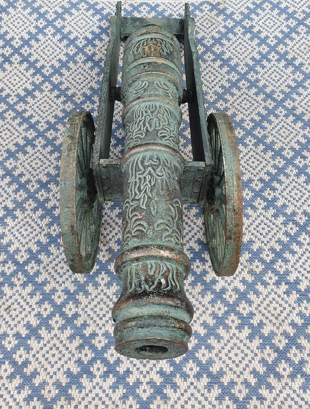 Antiques Atlas - Vintage Cast Iron "Bronzed" Replica Cannon as993a260