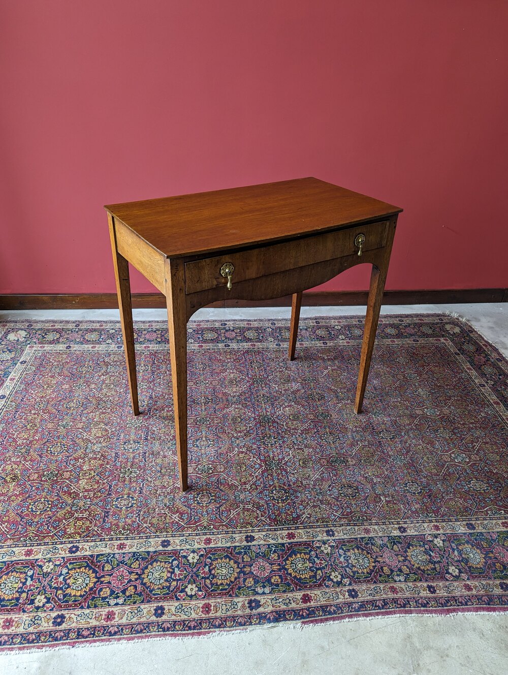 Antique Georgian Oak Bow Front Side Table - Antiques Atlas