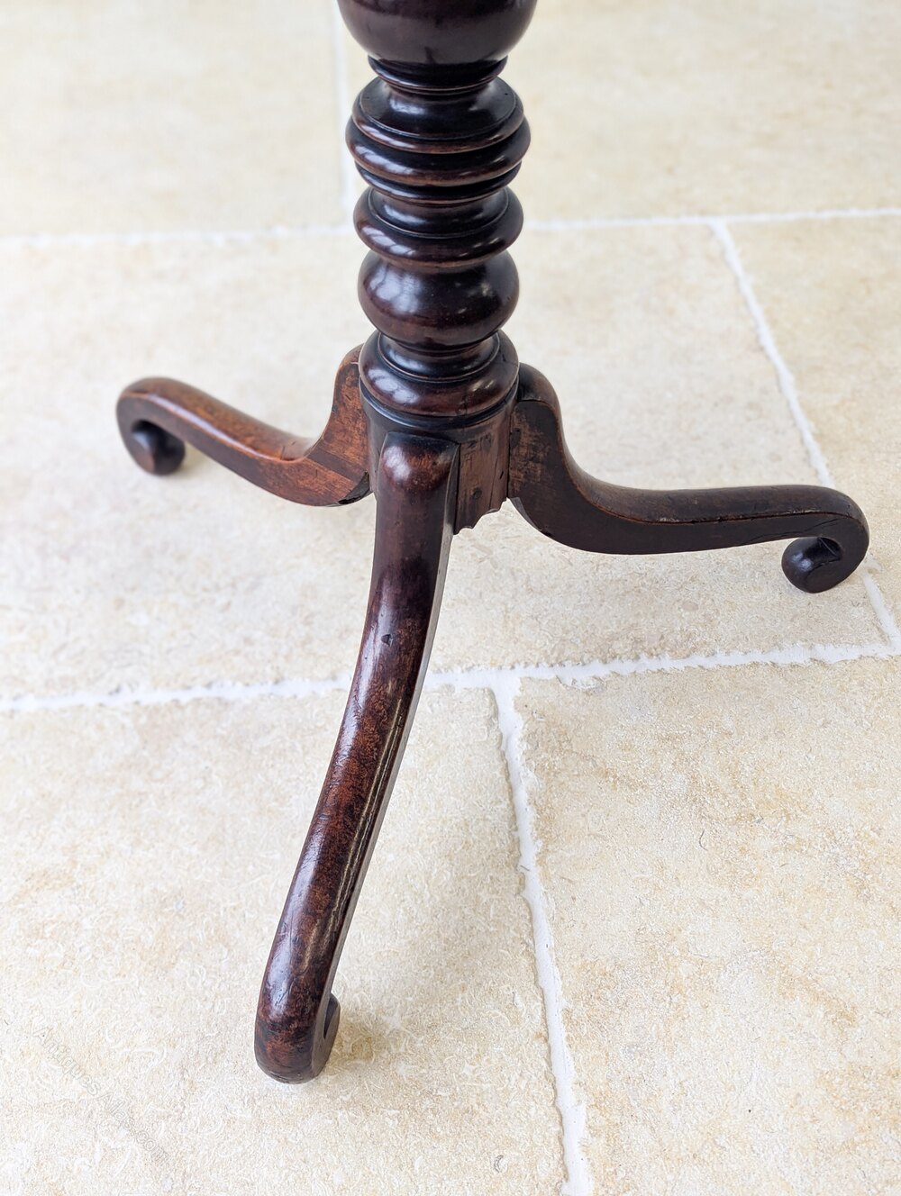 Late Georgian Mahogany Tilt-Top Occasional Table as1124a1748 / 3573 ...