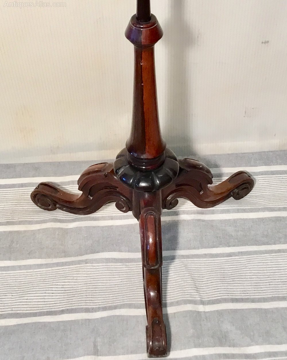 Pair Of Victorian Pole Screens - Antiques Atlas