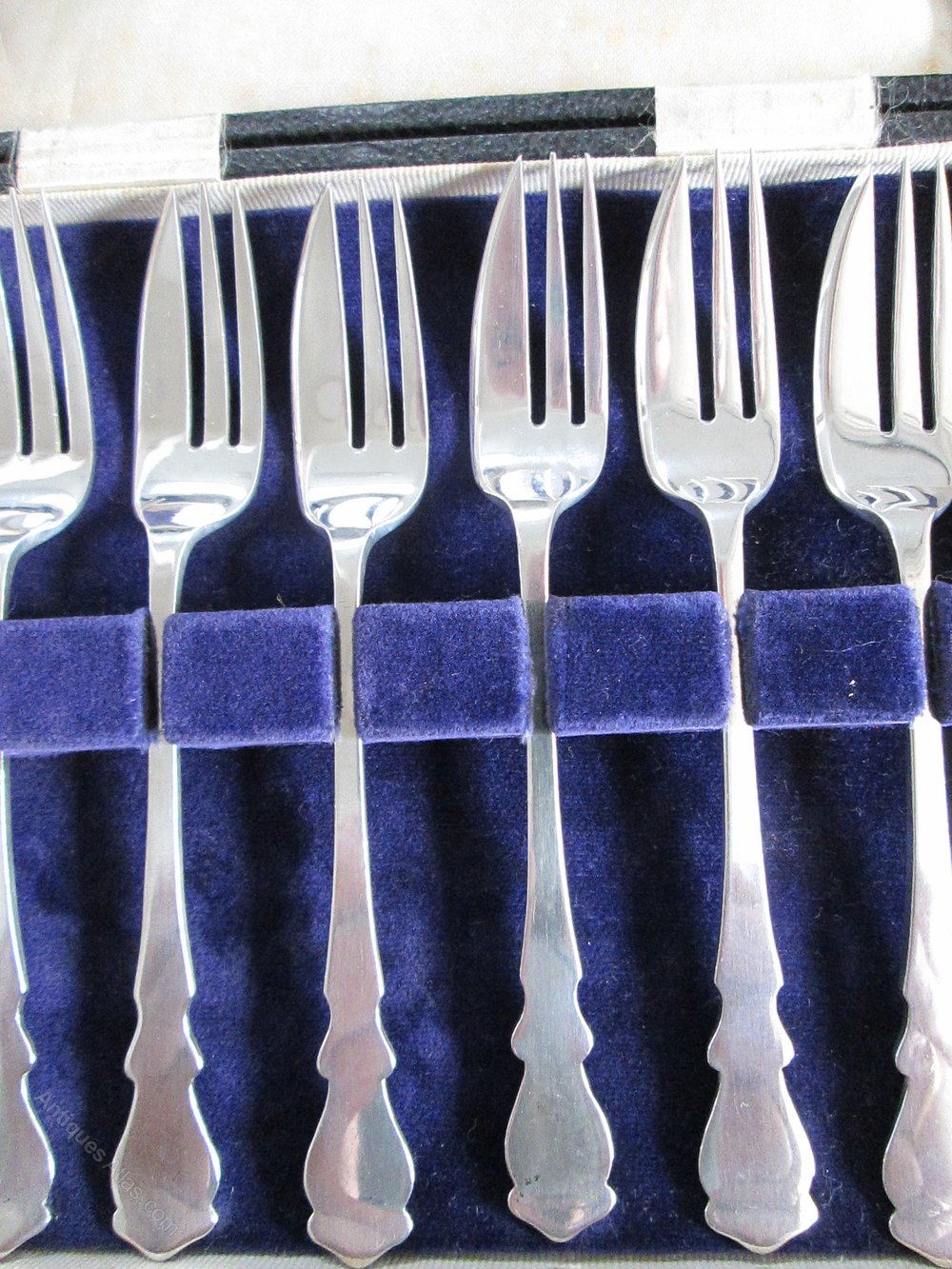 Antiques Atlas - Silver Gateau Forks (Cased) Birmingham 1929