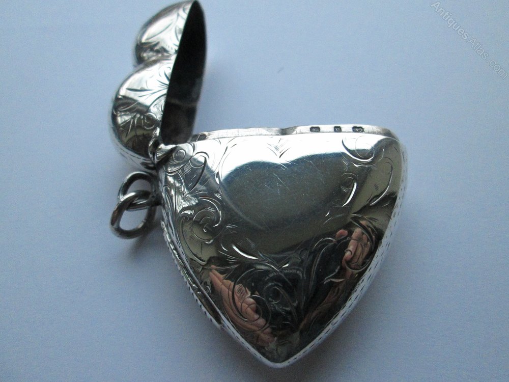Antiques Atlas - Victorian Silver Heart Shaped Vesta Case