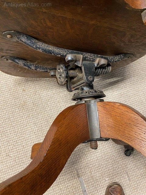 Very Unusual Oak Desk Chair - Antiques Atlas