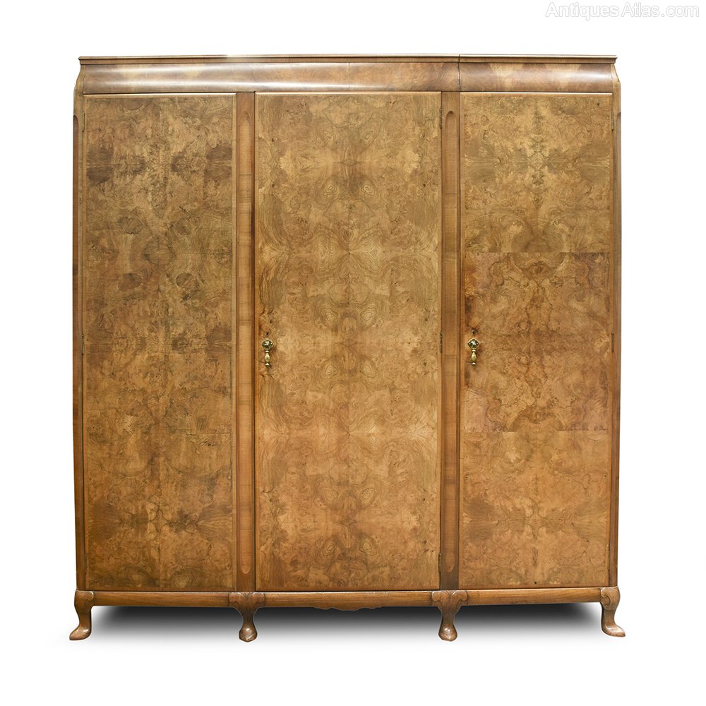 3 Door Walnut Robe By ‘Whytock & Reid Of Edinburgh - Antiques Atlas