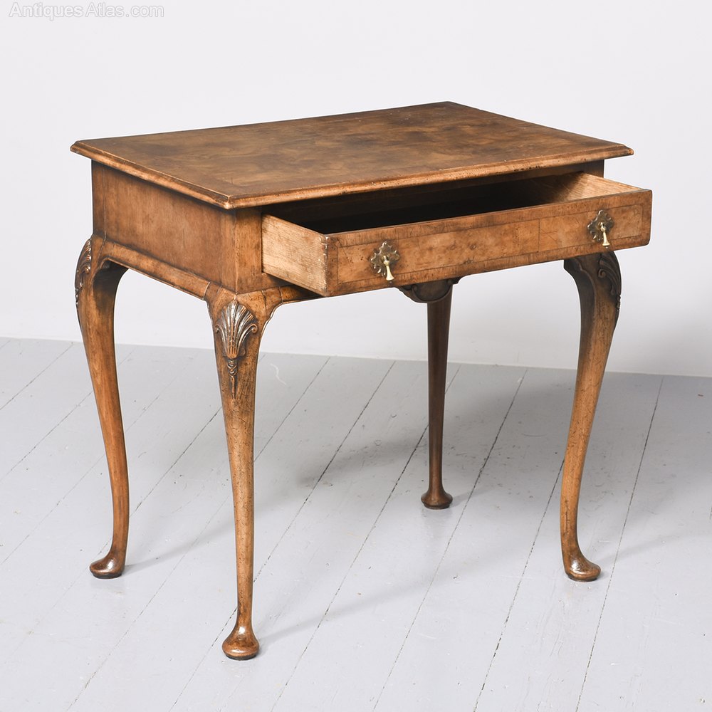 George II Style Figured Walnut Side Table - Antiques Atlas