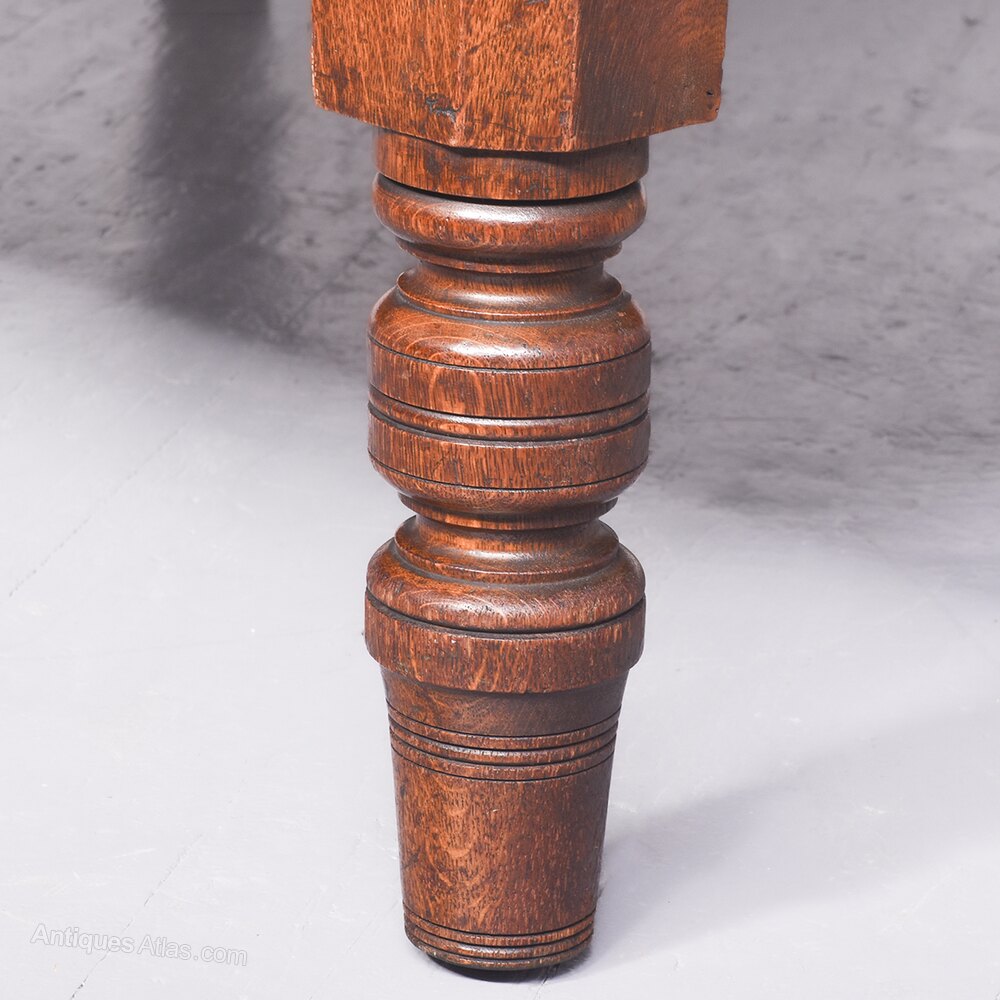 Late Victorian Oak Low Table / Coffee Table - Antiques Atlas