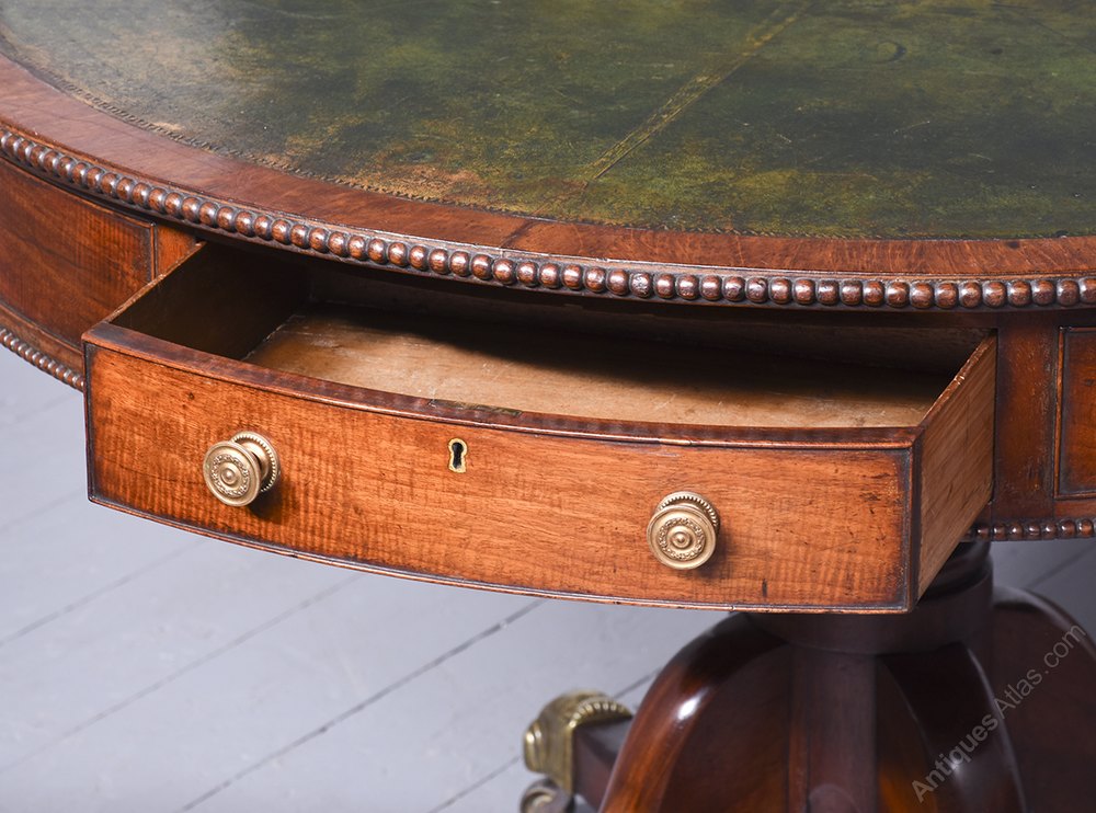 Regency Circular Mahogany Library Or Rent Table - Antiques Atlas