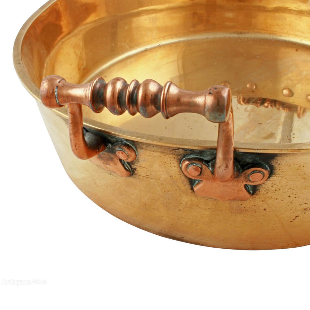 Antiques Atlas - 19th Century Bell Metal Pan as102a5893 / 8047
