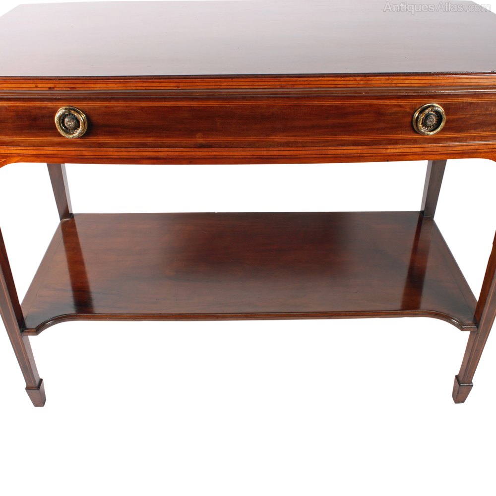 Bow Front Side Table By Gillows - Antiques Atlas