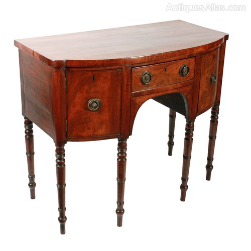 Small Georgian Mahogany Sideboard - Antiques Atlas