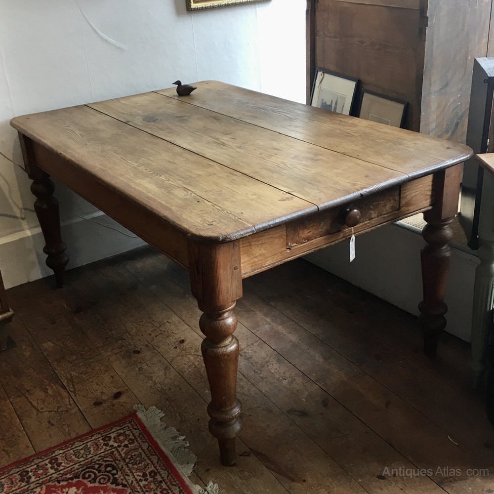 Gorgeous Victorian Pine Kitchen Table - Antiques Atlas