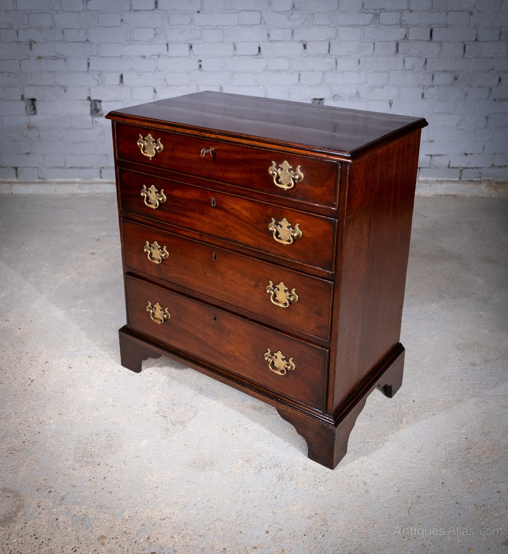 Diminutive / Small Chest Of Drawers, C.1760 - Antiques Atlas