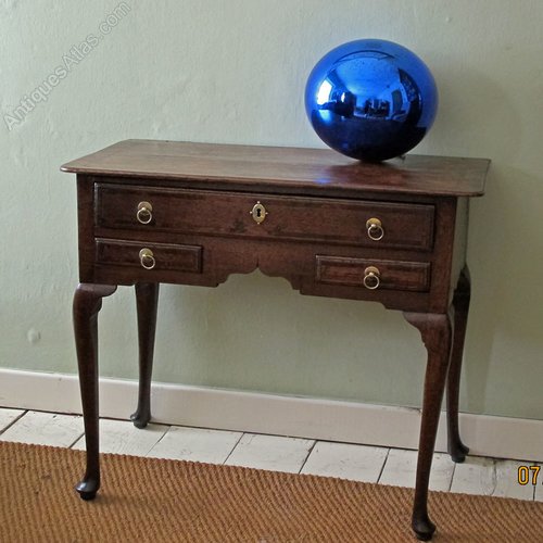 Oak Lowboy With Cabriole Legs - Antiques Atlas