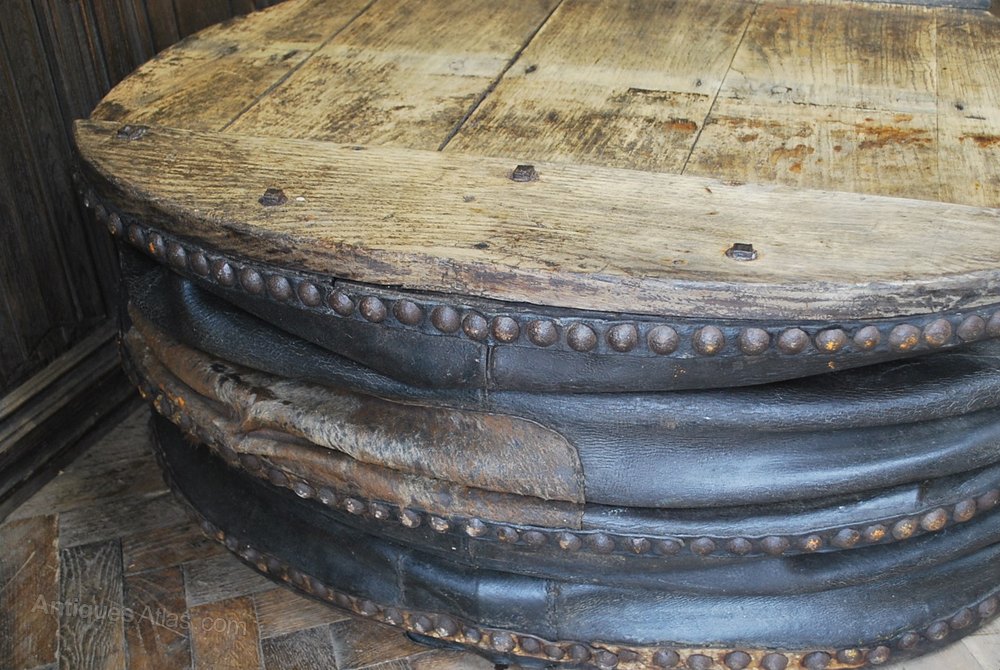 Large Bellows Coffee Table - Antiques Atlas