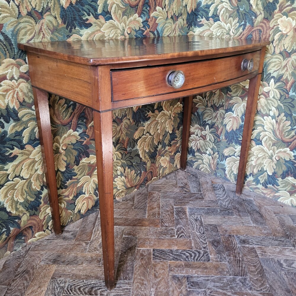 Regency Bow Front Side Table as944a1103 / 1297 - Antiques Atlas