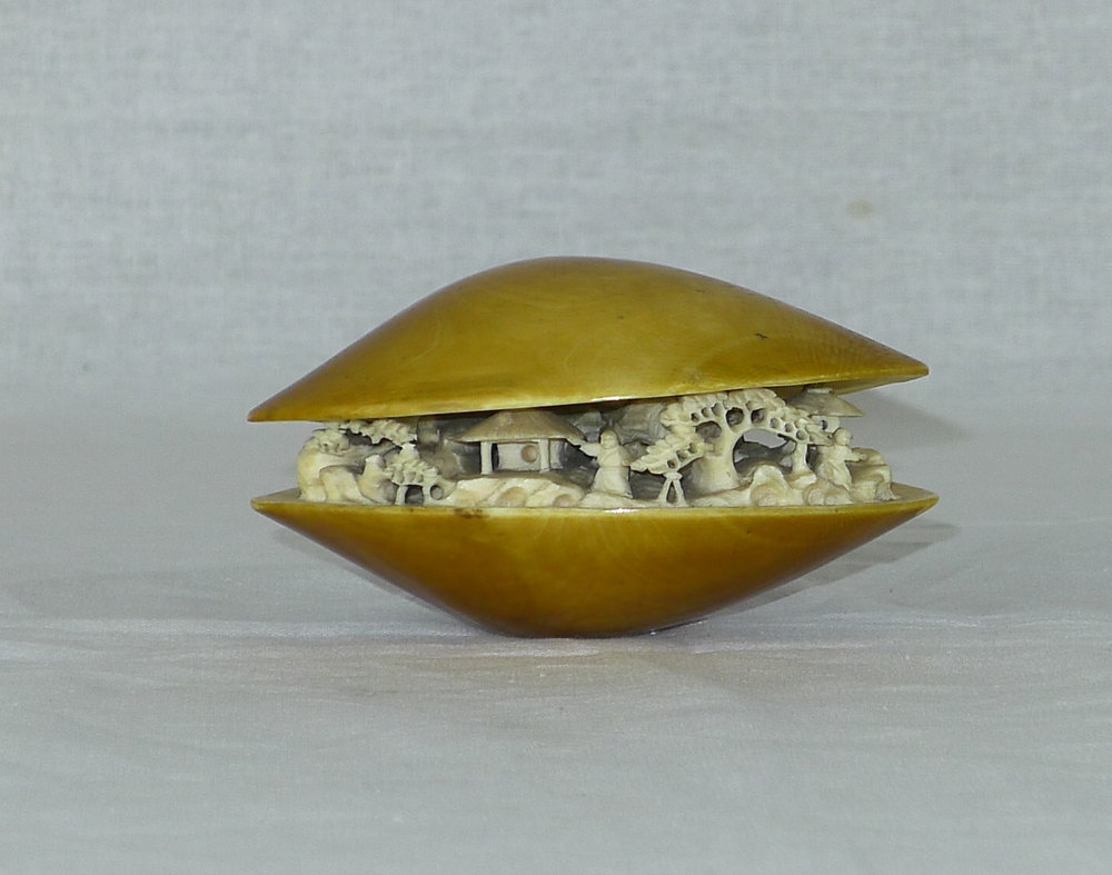 Antiques Atlas - Signed 19th C Chinese Ivory Clam