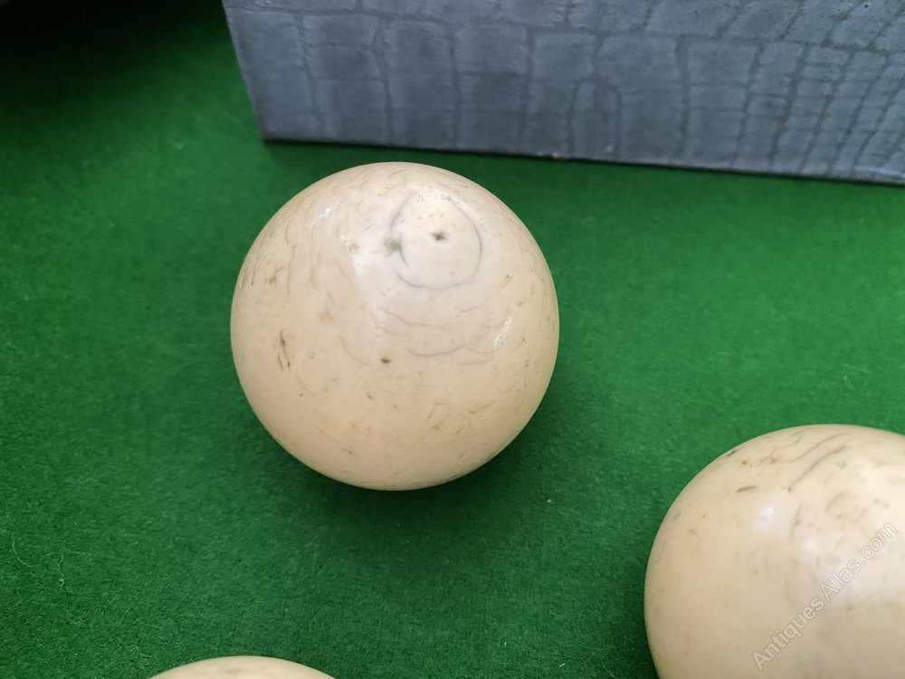 Antiques Atlas - Set Of 3 Antique Ivory Billiard Snooker Balls Box