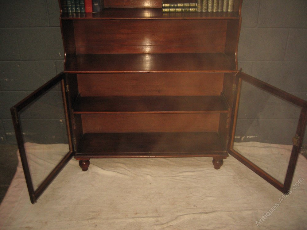 Victorian Mahogany Waterfall Bookcase - Antiques Atlas