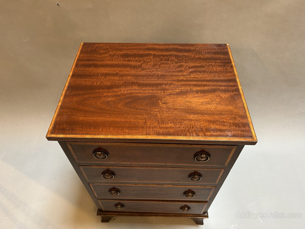 Small Edwardian Chest Of Drawers - Antiques Atlas