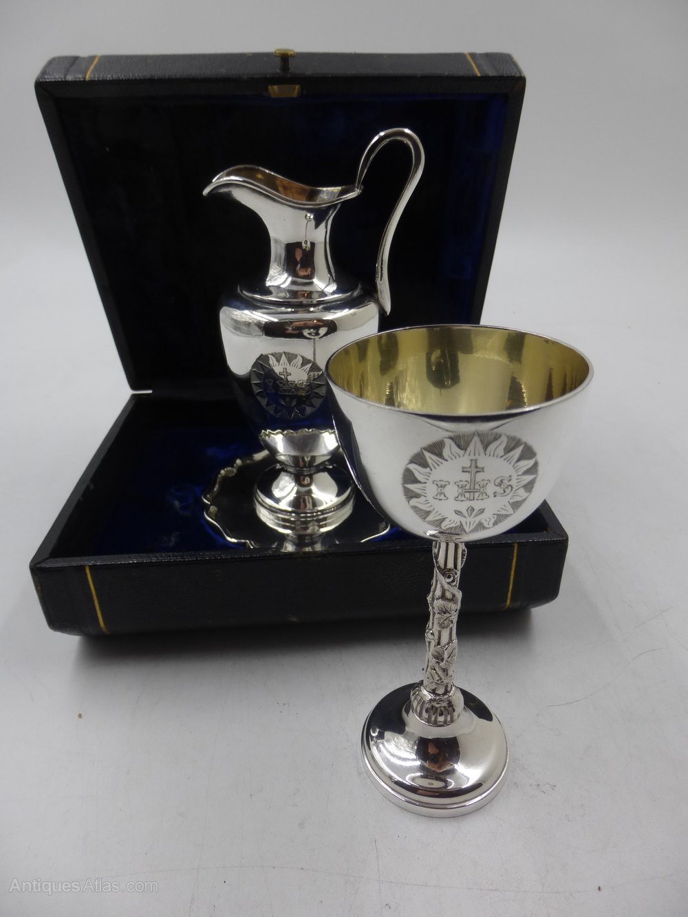Antiques Atlas - Antique Cased Silver Plated 3 Piece Communion Set ...