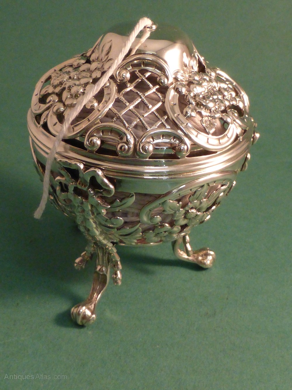 Antiques Atlas - Antique Victorian Silver String Holder. Lon 1892