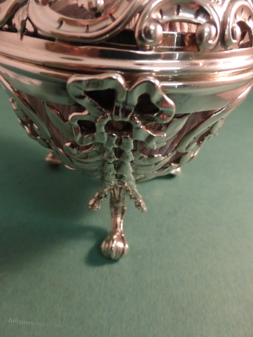 Antiques Atlas - Antique Victorian Silver String Holder. Lon 1892
